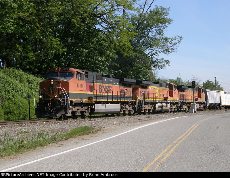 BNSF 1070
